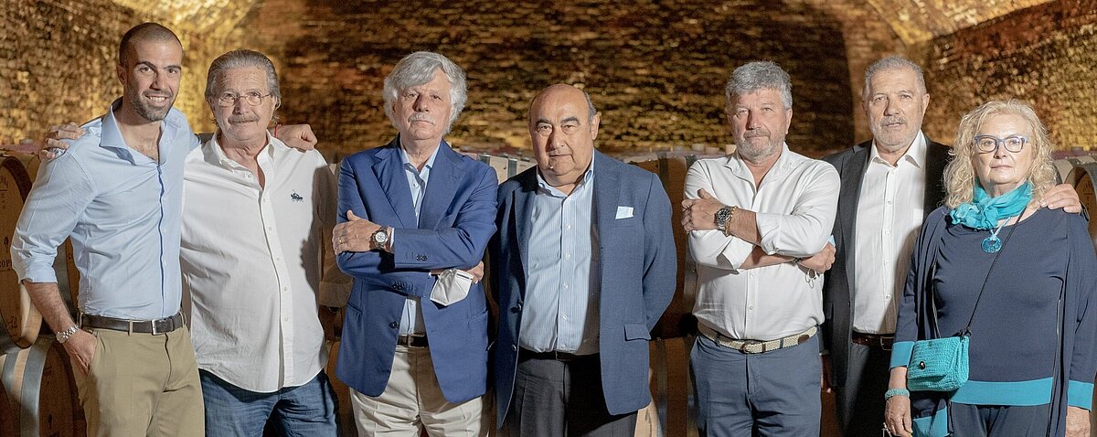 Vinaria - Österreichs Zeitschrift für Weinkultur: Weltbekanntes Piemont ...