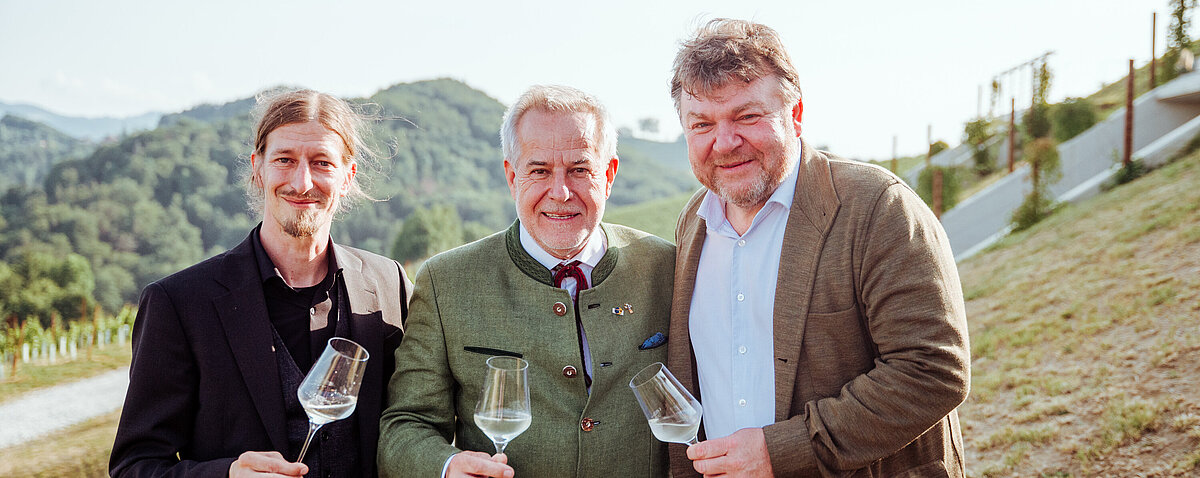 Vinaria - Österreichs Zeitschrift für Weinkultur: Domaine 1196 mit ...